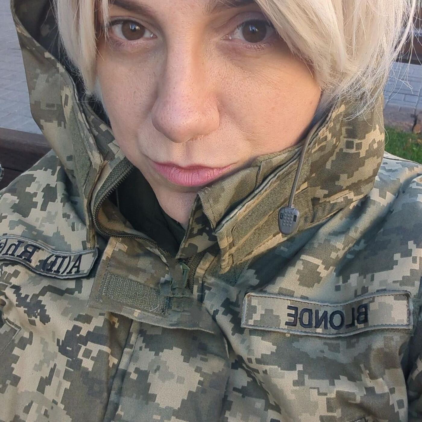 SARAH ASHTON-CIRILLO AN AMERICAN WOMAN AT ZERO LINE IN THE DONBAS ...